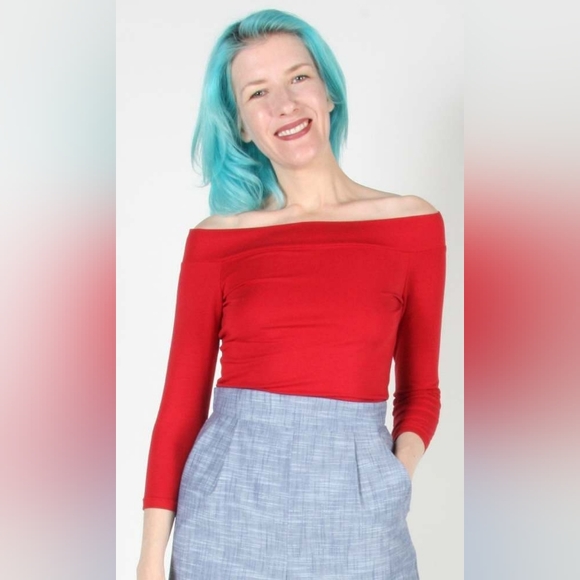 Birds Of North America | Tops | Nwt Birds Of North America Red Ariane ...